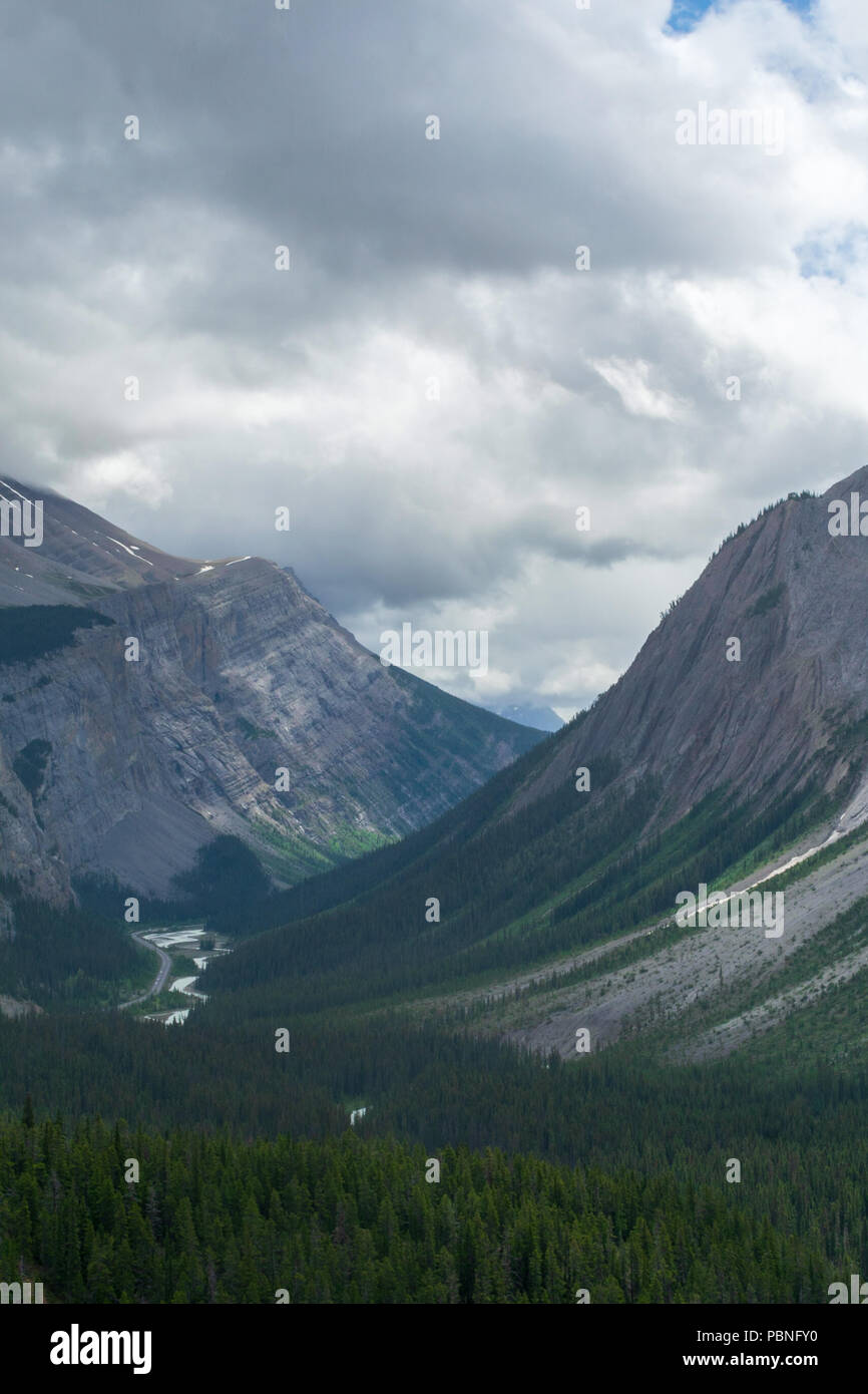 Icefields Parkway, Banff to Jasper, Canada Stock Photo - Alamy
