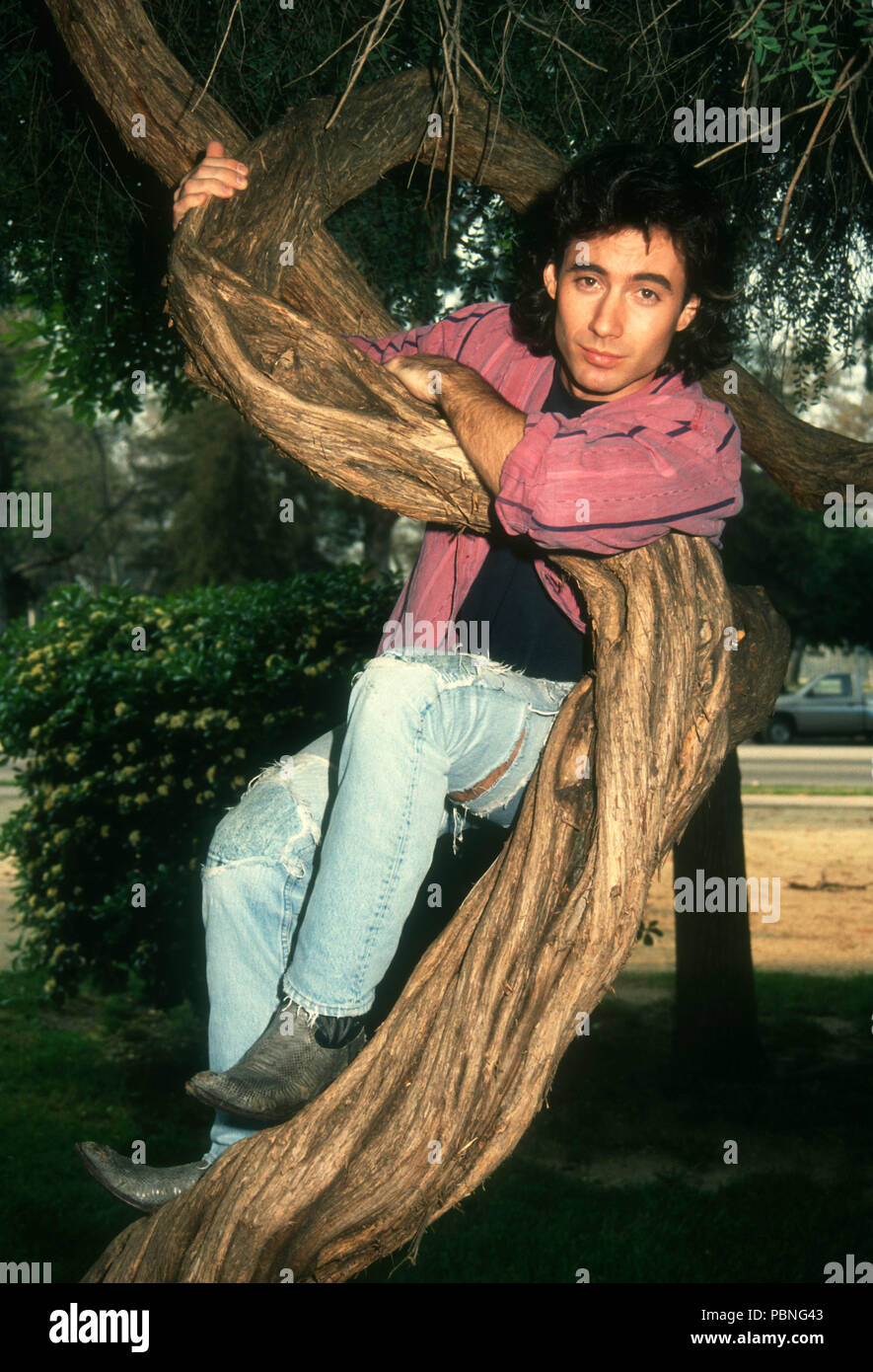 LOS ANGELES, CA - APRIL 9: (EXCLUSIVE) Actor Peter Love poses during a ...