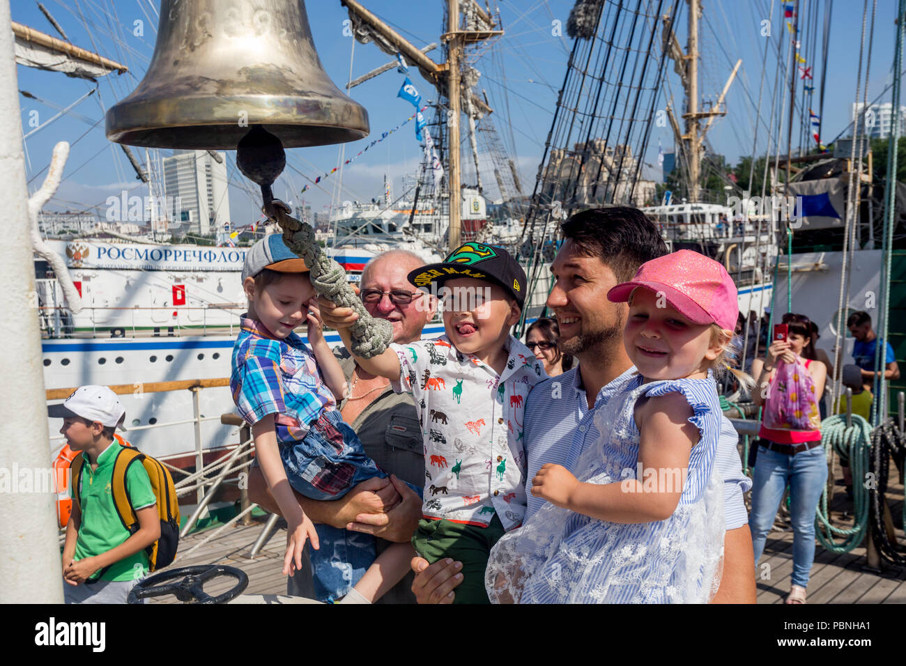 Cabin boy ship hi-res stock photography and images - Alamy
