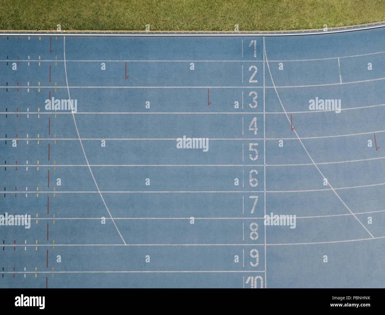 Running track aerial hi-res stock photography and images - Alamy