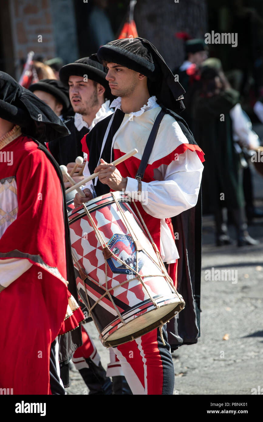 Flag Weavers and Musicians of Velletri near Rome organize an event ...