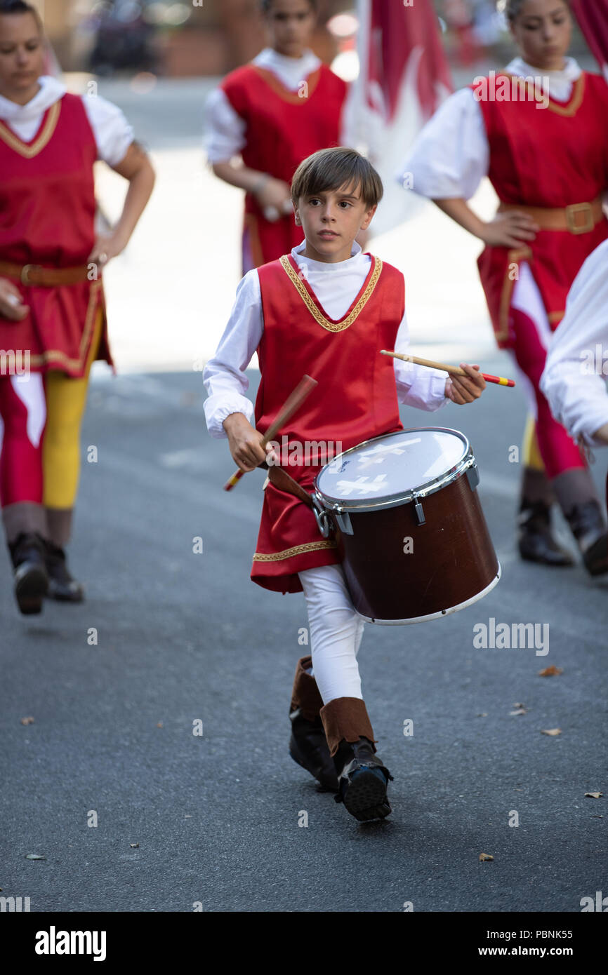 Flag Weavers and Musicians of Velletri near Rome organize an event ...