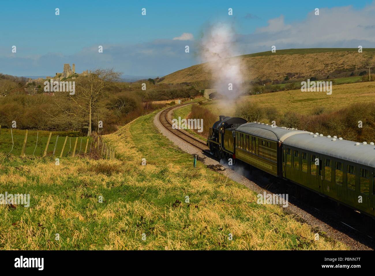 Steam train countryside hi-res stock photography and images - Alamy