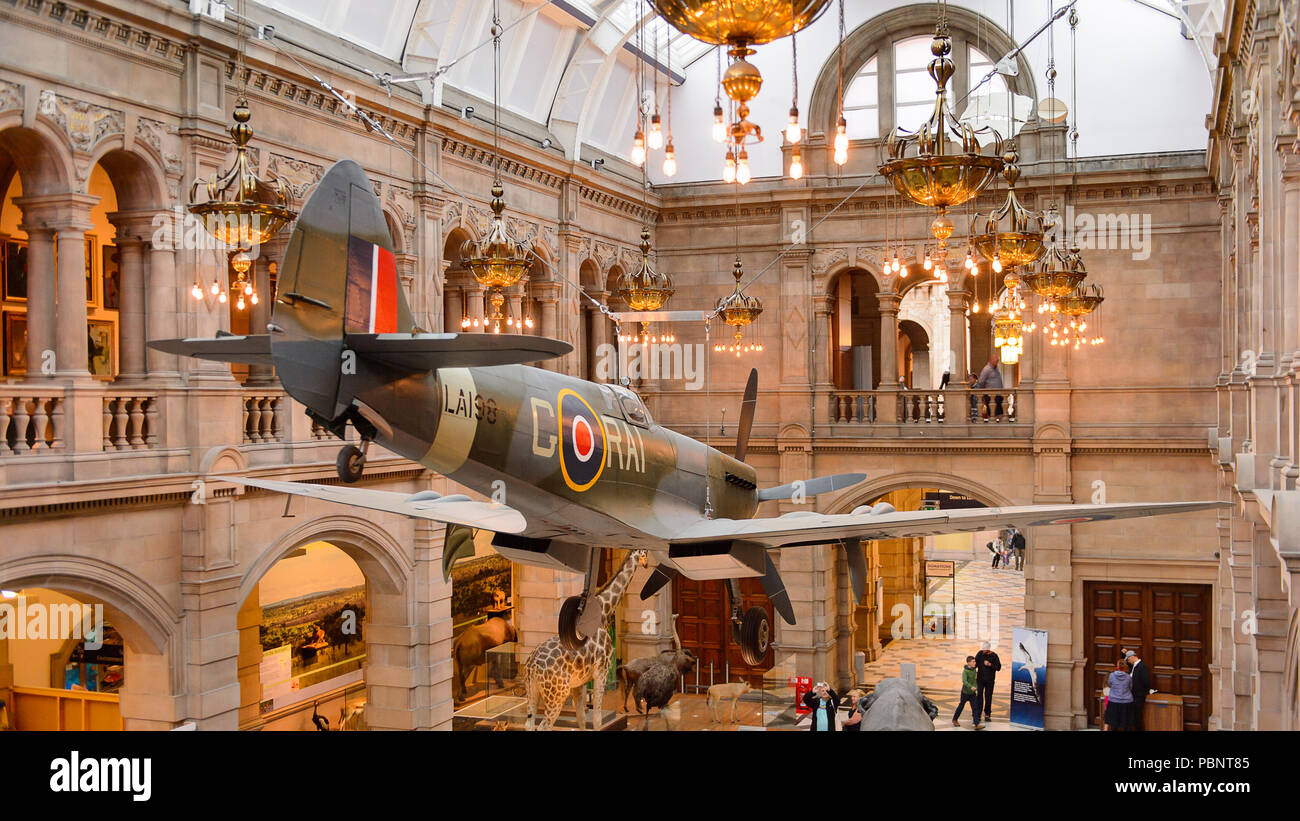 Spitfire monument hi-res stock photography and images - Alamy