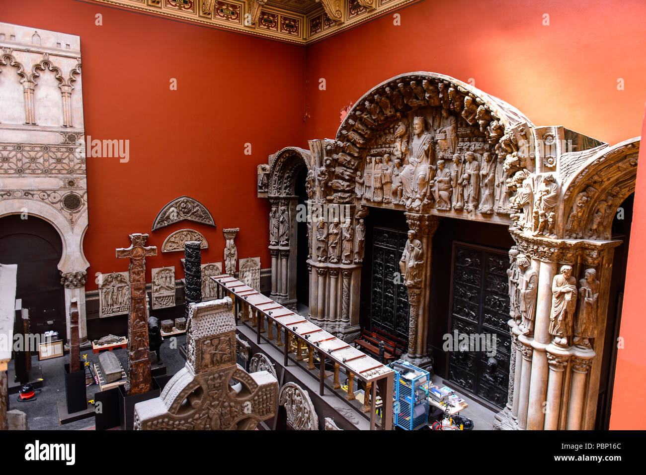 Medieval and renaissance gallery victoria and albert museum hi-res ...