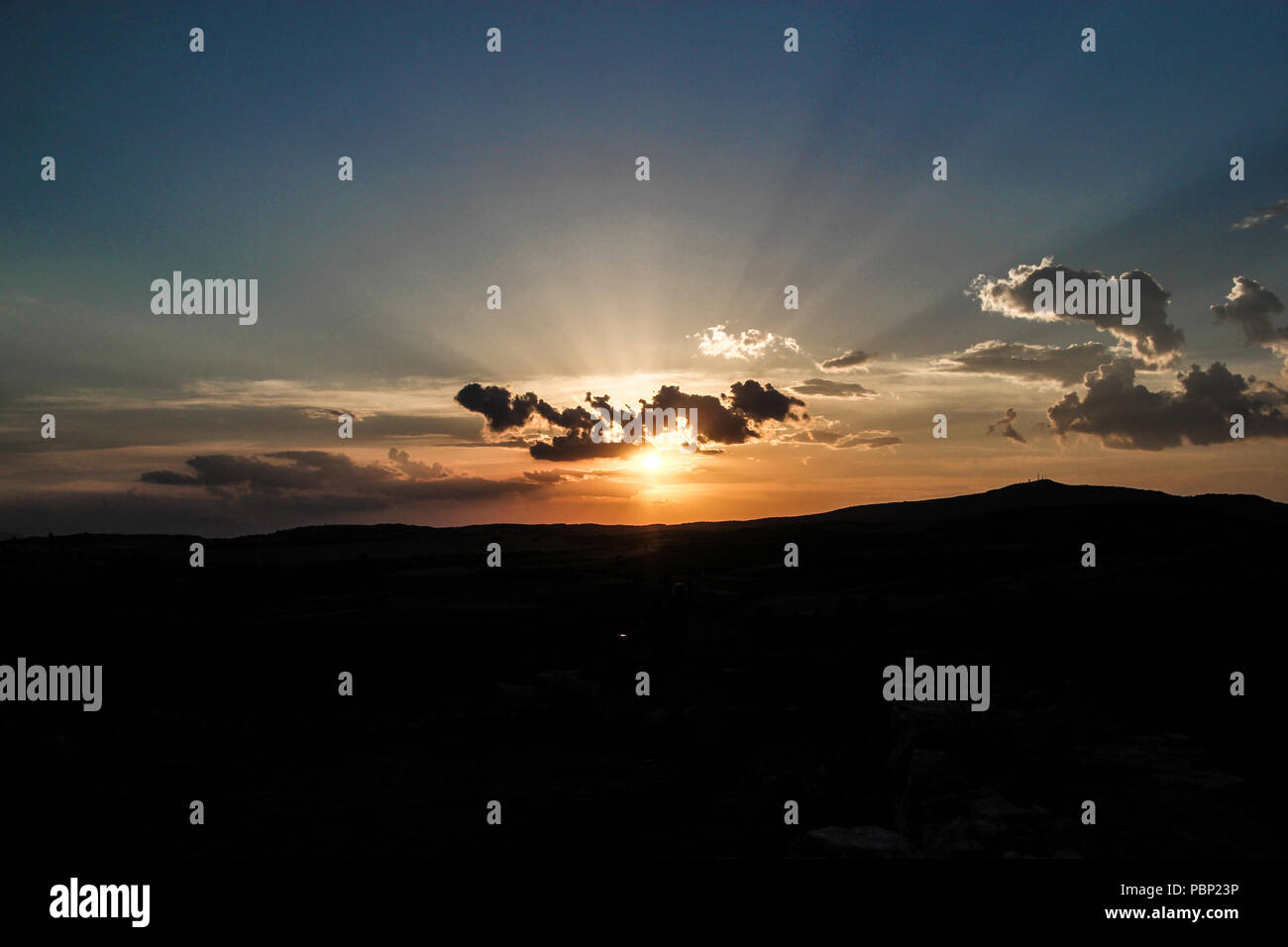 Explore sky hi-res stock photography and images - Alamy