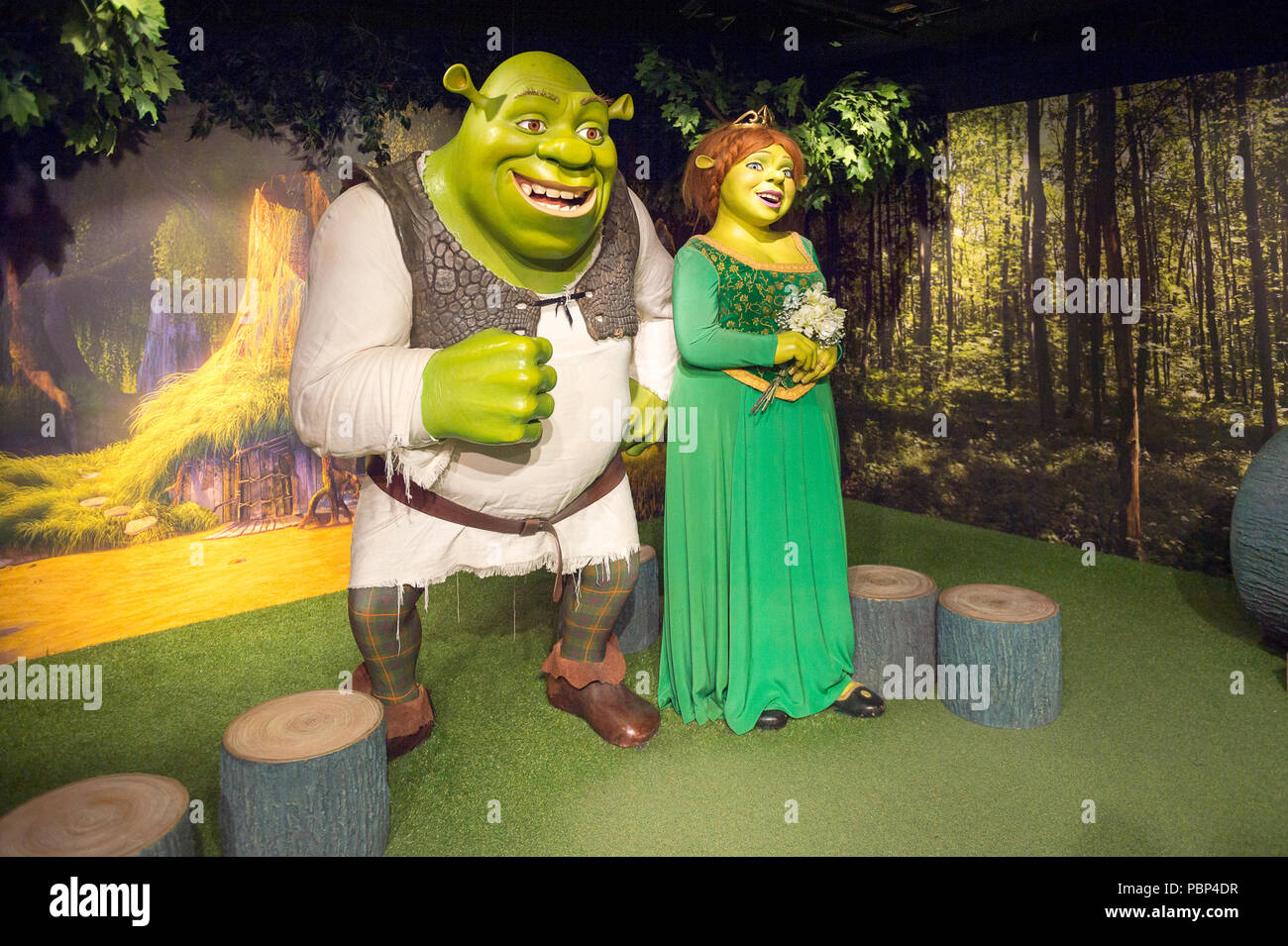 AMSTERDAM, NETHERLANDS - JUN 1, 2015: Shrek and Fiona, Madame Tussauds ...