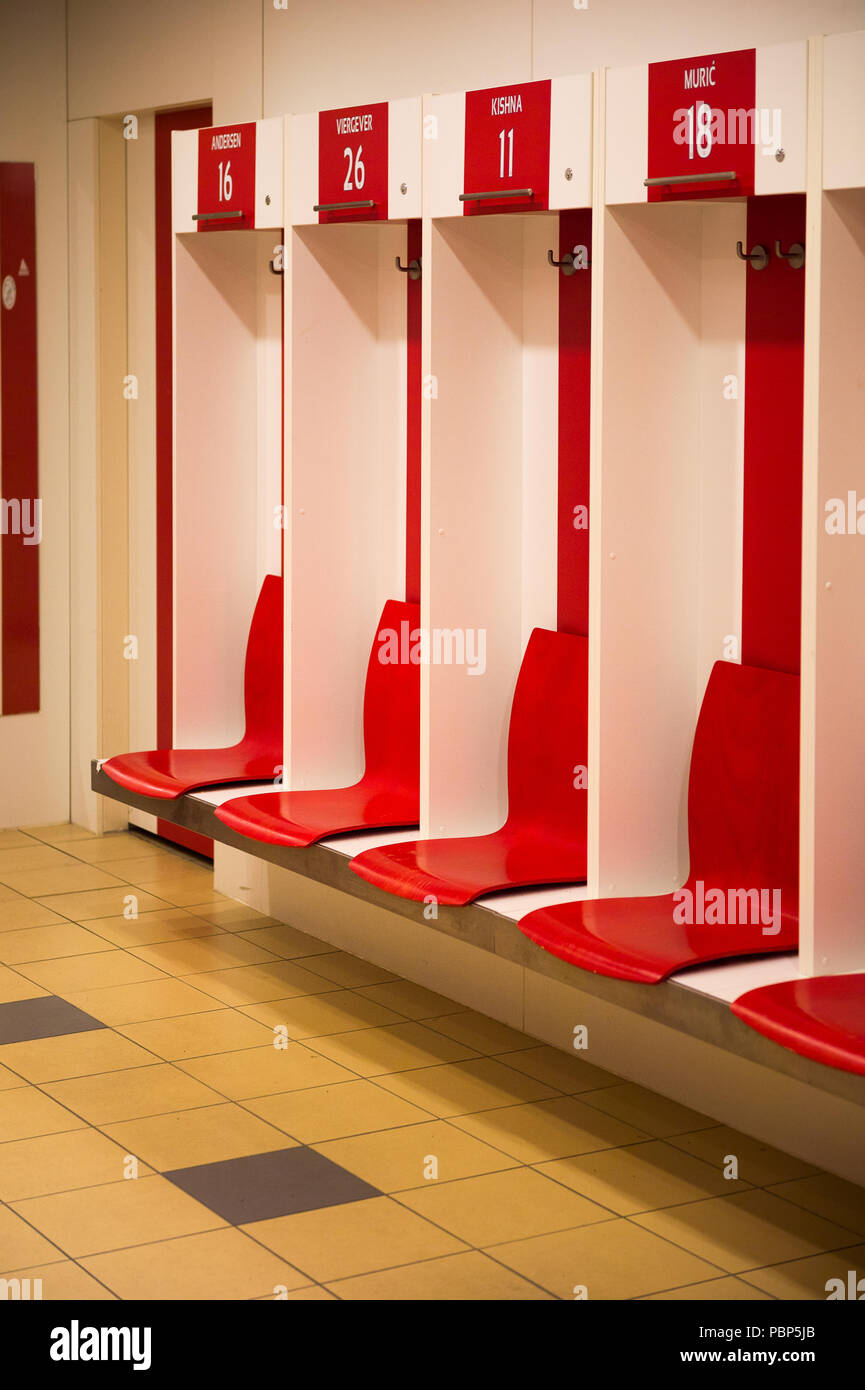 AMSTERDAM, NETHERLANDS - JUNE 2, 2015: Dressing room on the Amsterdam ...