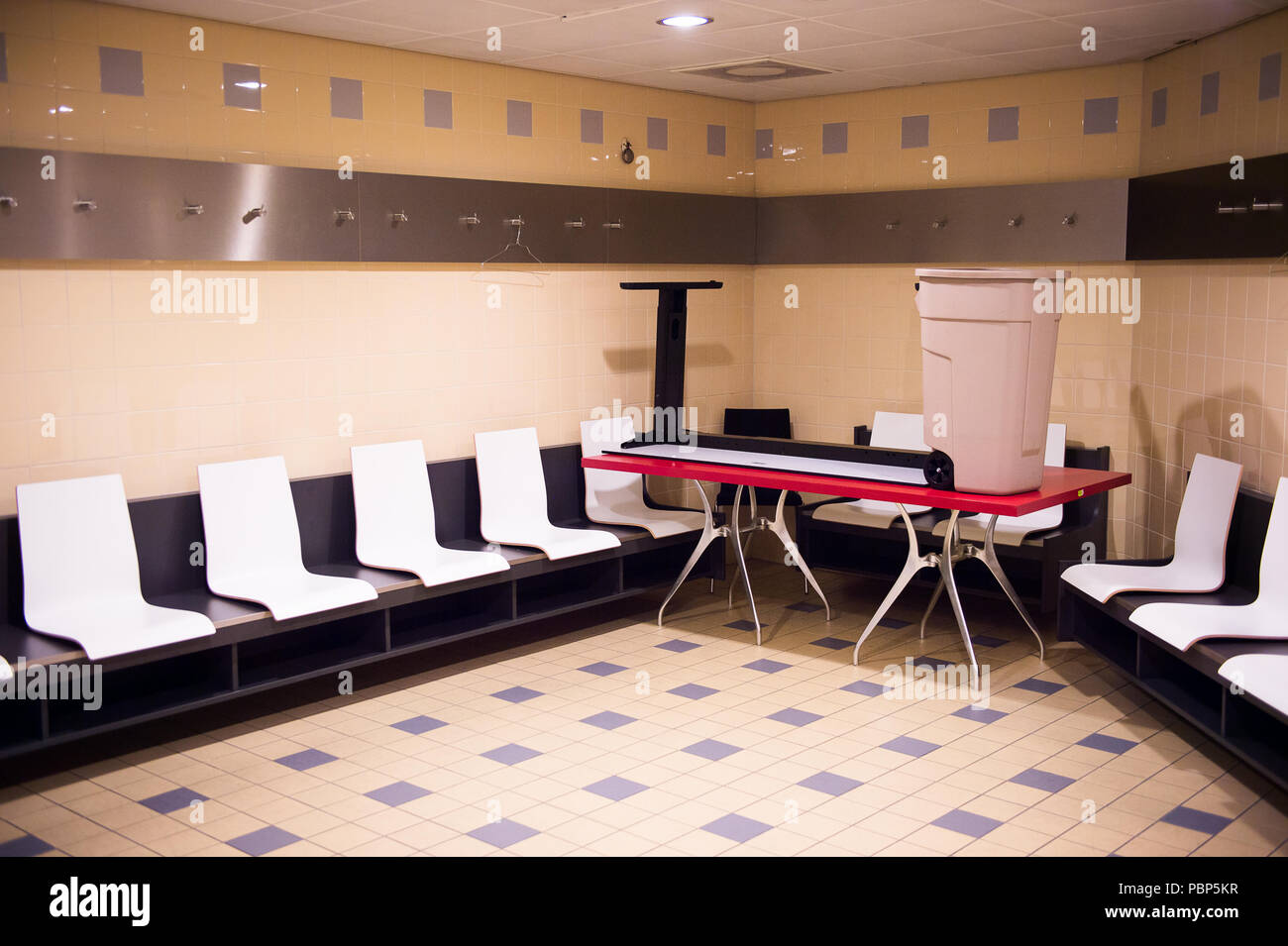 AMSTERDAM, NETHERLANDS - JUNE 2, 2015: Dressing room on the Amsterdam ...
