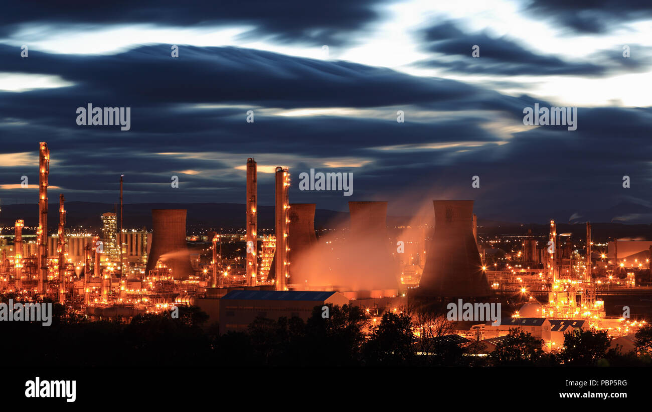 Grangemouth petrochemical plant hi-res stock photography and images - Alamy