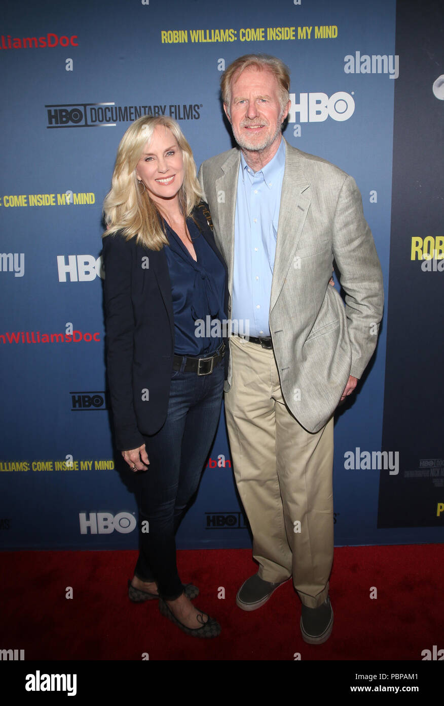 Carson robin hi-res stock photography and images - Alamy