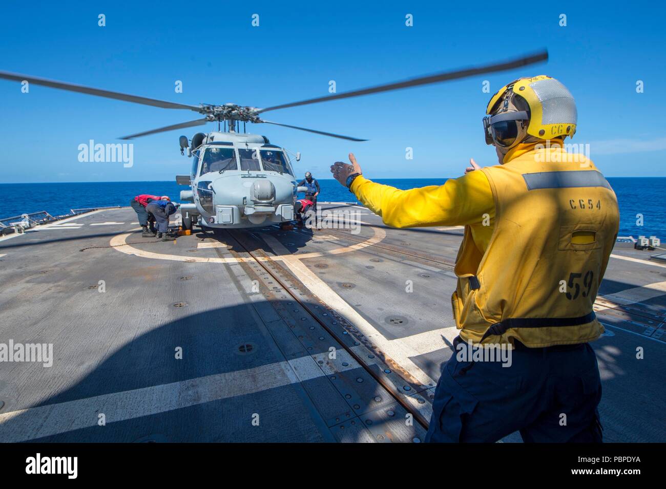 180720-N-HE318-1054 PHILIPPINE SEA (July 20, 2018) Boatswain’s Mate 1st ...