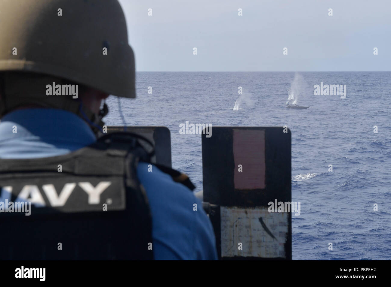 180720-N-UM082-0041 PACIFIC OCEAN (July 20, 2018) Acting Sub-Lieutenant ...