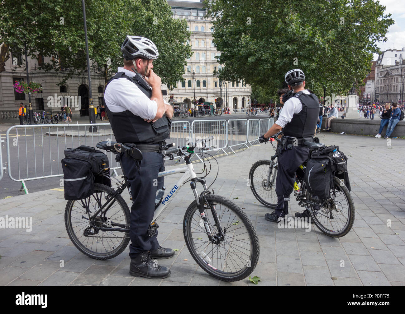 Metropolitan Police cyclists in Trafalgar Square, London, UK Stock ...