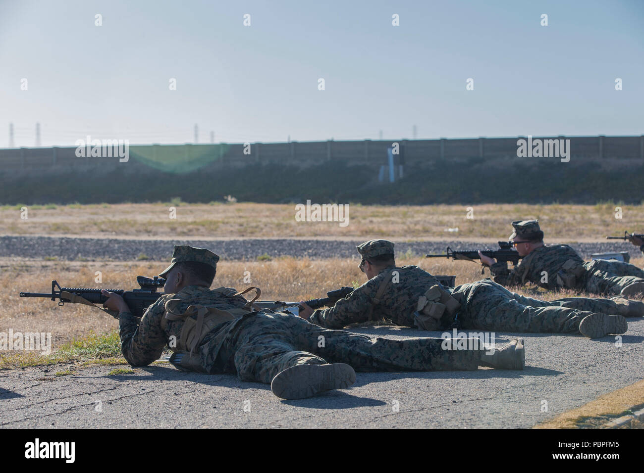 Combat marksmanship coaches course hi-res stock photography and images ...