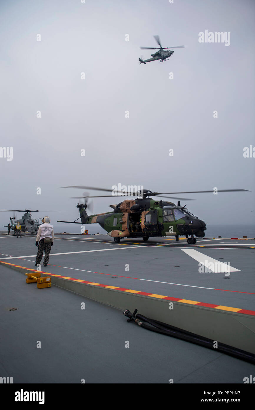 180723-N-VR594-2446 PACIFIC OCEAN (July 23, 2018) Royal Australian Navy ...