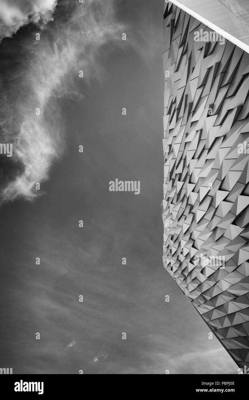 Present day building Black and White Stock Photos & Images - Alamy