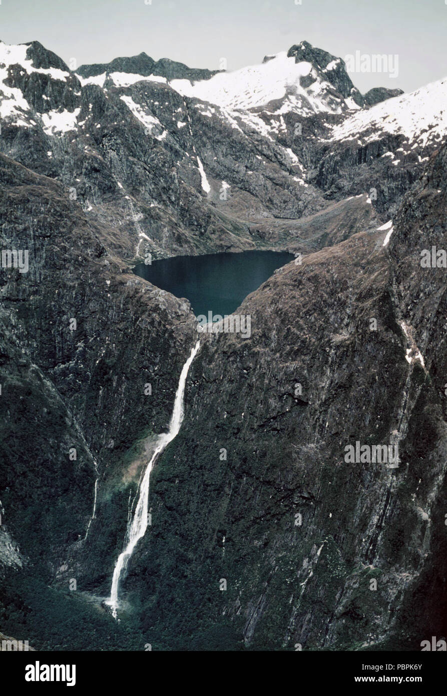 Sutherland falls new zealand hi-res stock photography and images - Alamy