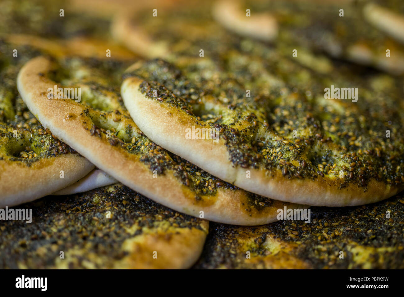 Israeli pita bread hi-res stock photography and images - Alamy