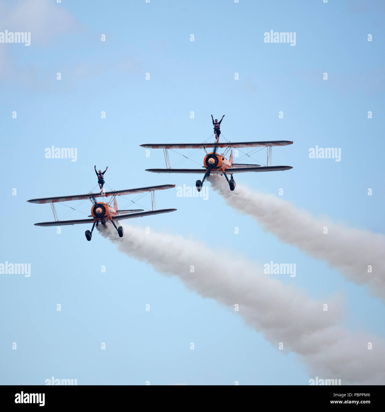 Wingwalker wingwalk stunt hi-res stock photography and images - Alamy