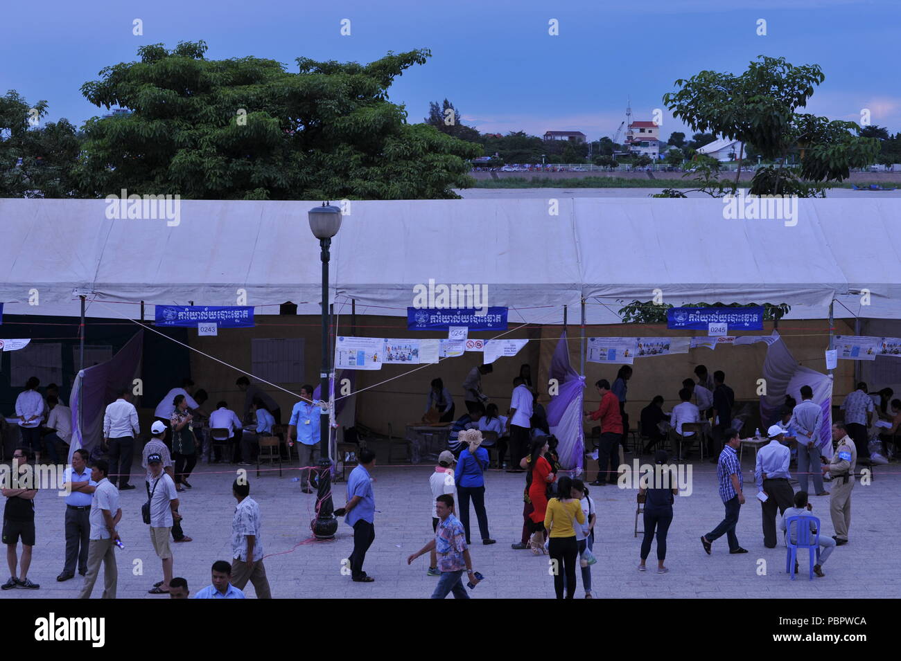 Voting booths asian hi-res stock photography and images - Alamy