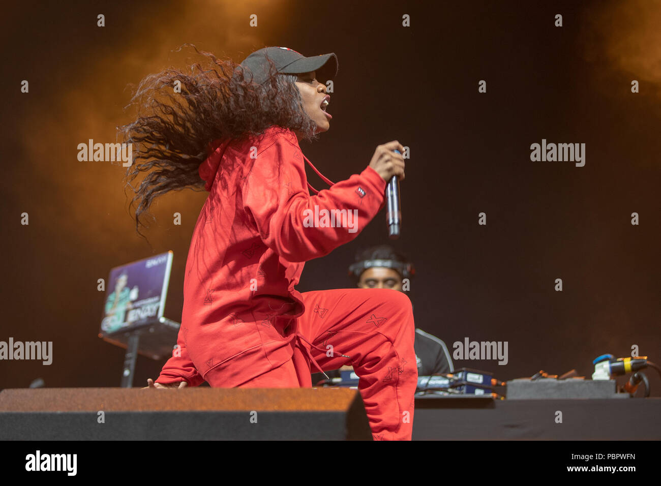 Lady rapper hi-res stock photography and images - Alamy