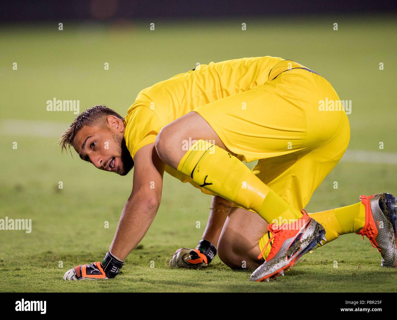 99 gianluigi donnarumma milan hi-res stock photography and images - Alamy