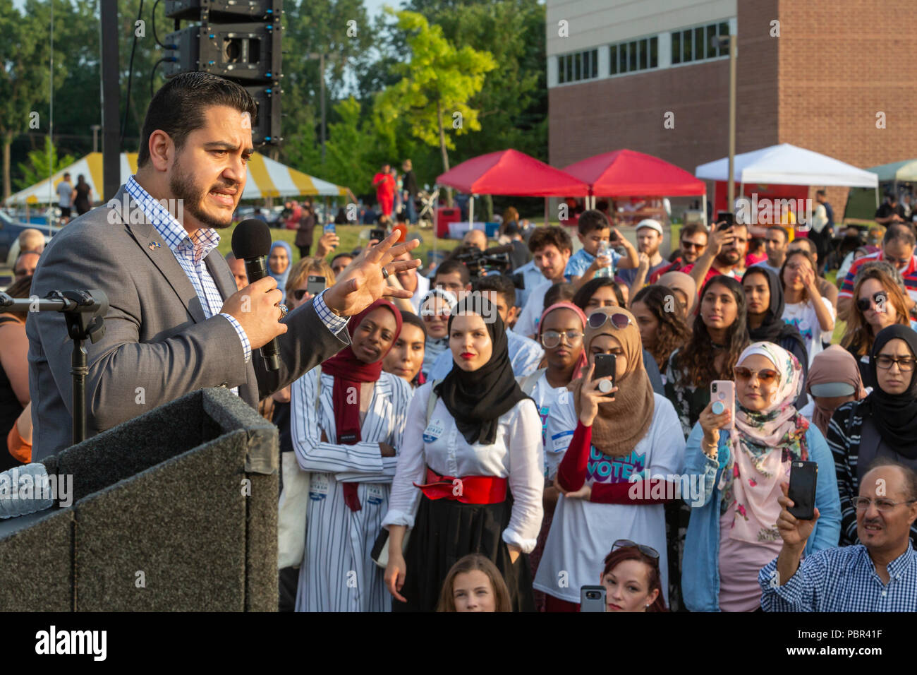 Dearborn And Muslim High Resolution Stock Photography and Images - Alamy
