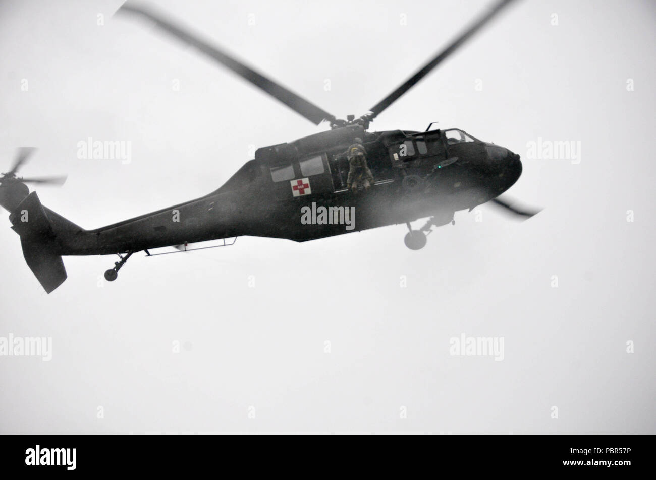 U.S. soldiers with Charlie Company, 2-104th General Support Aviation ...