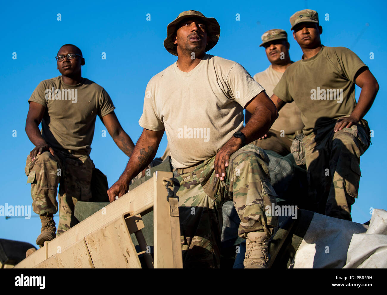 A crew of U.S. Army Reserve military police Soldiers from the 400th ...