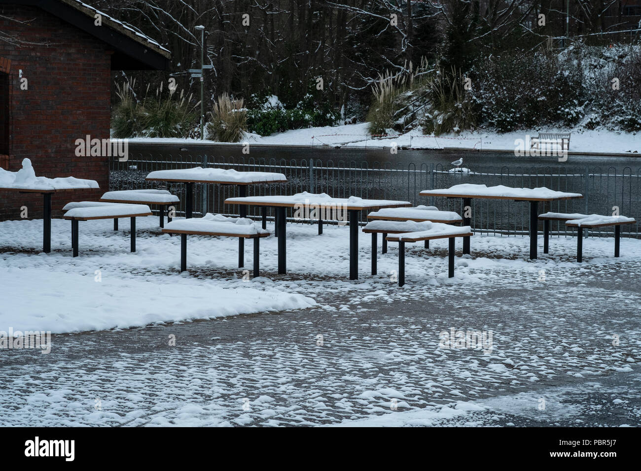 Basingstoke snow hi-res stock photography and images - Alamy