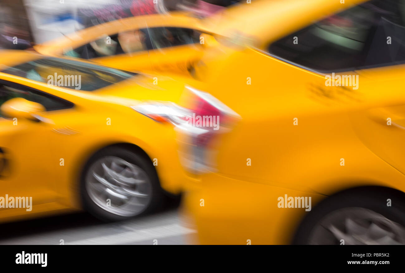 Nyc medallion taxi hi-res stock photography and images - Alamy