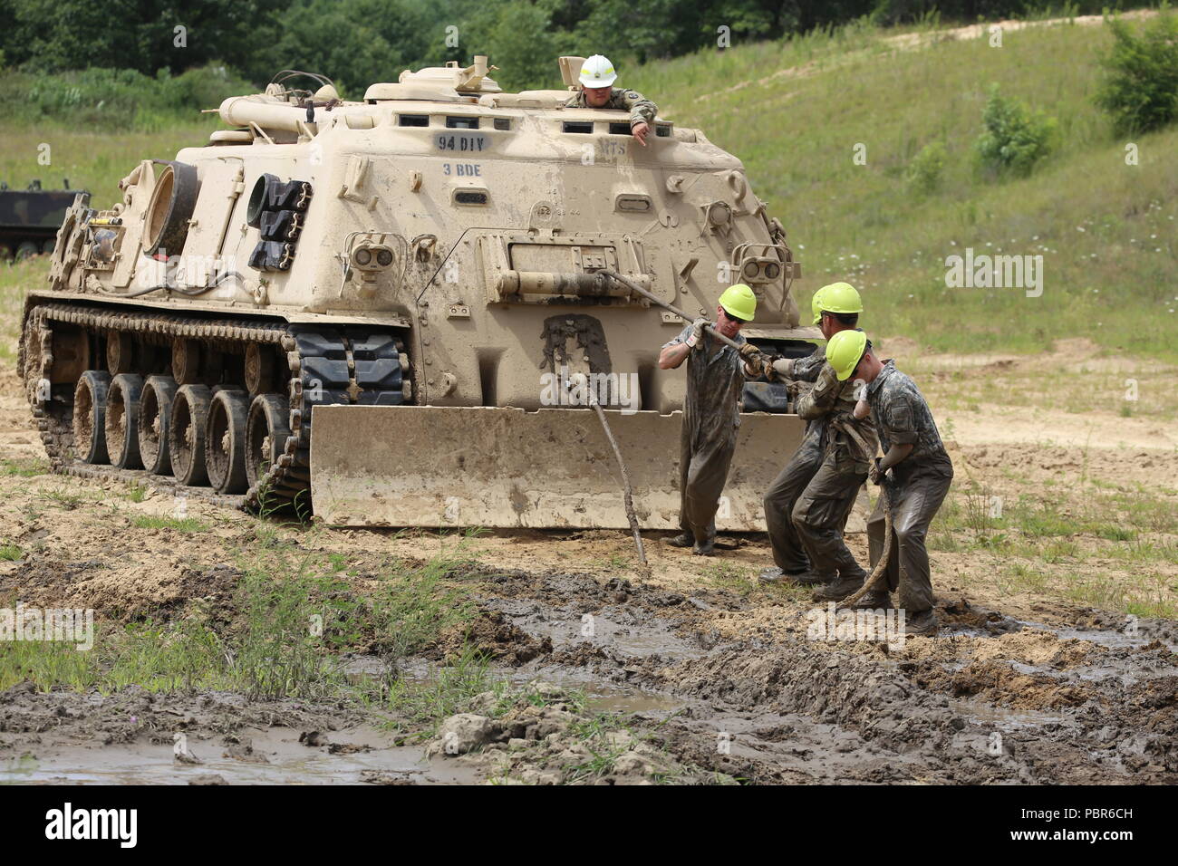 Vehicle recovery methods hi-res stock photography and images - Alamy