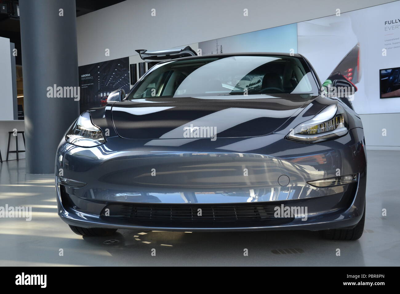Tesla model 3 showroom hi-res stock photography and images - Alamy