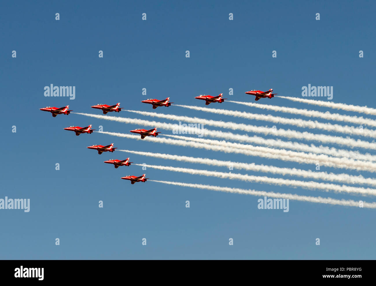 Raf red arrows hi-res stock photography and images - Alamy