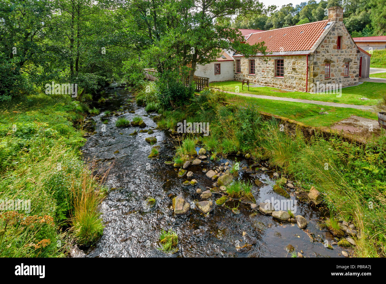 Weaving Wool Scotland High Resolution Stock Photography and Images - Alamy