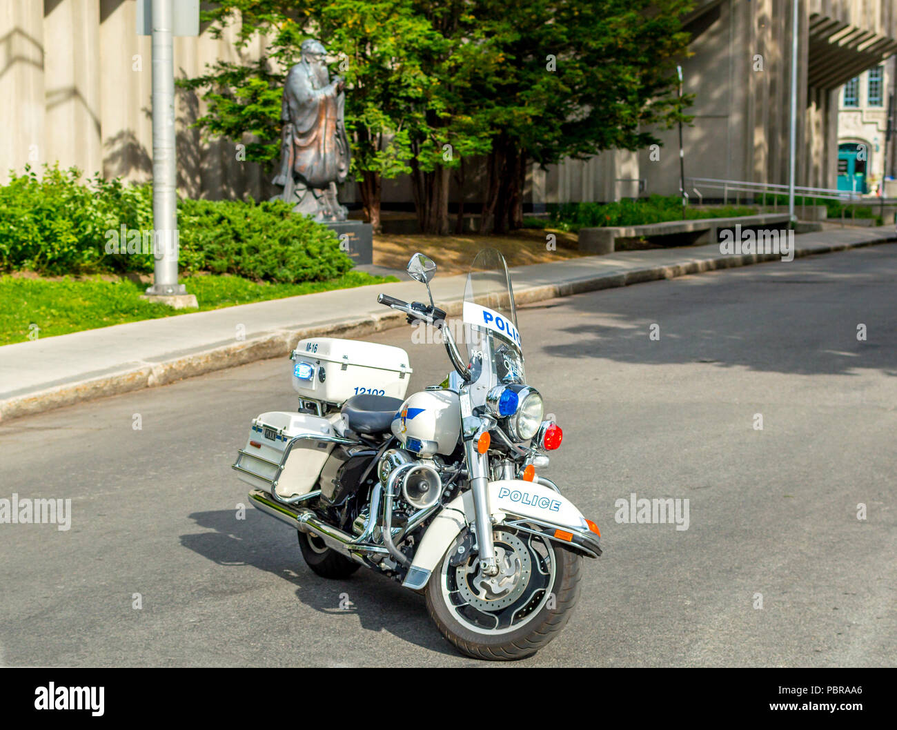Quebec police hi-res stock photography and images - Alamy