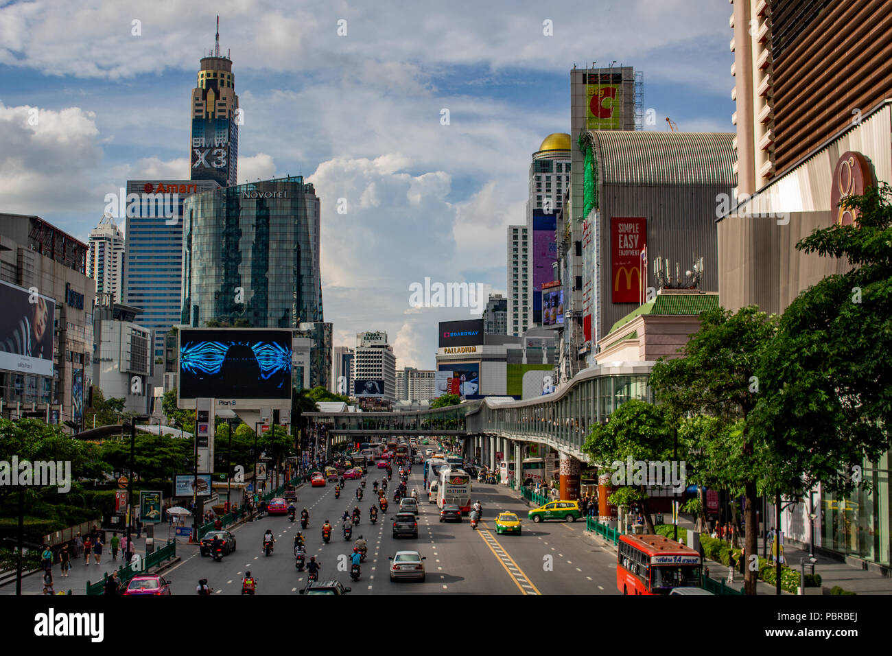 Thailand bangkok siam square district hi-res stock photography and ...