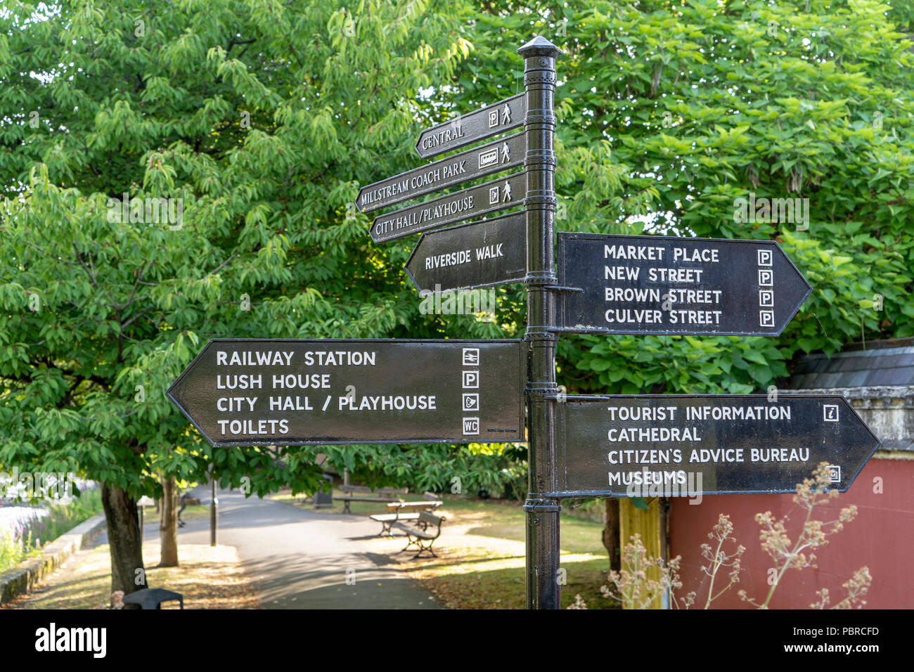 Places of interest signs hi-res stock photography and images - Alamy
