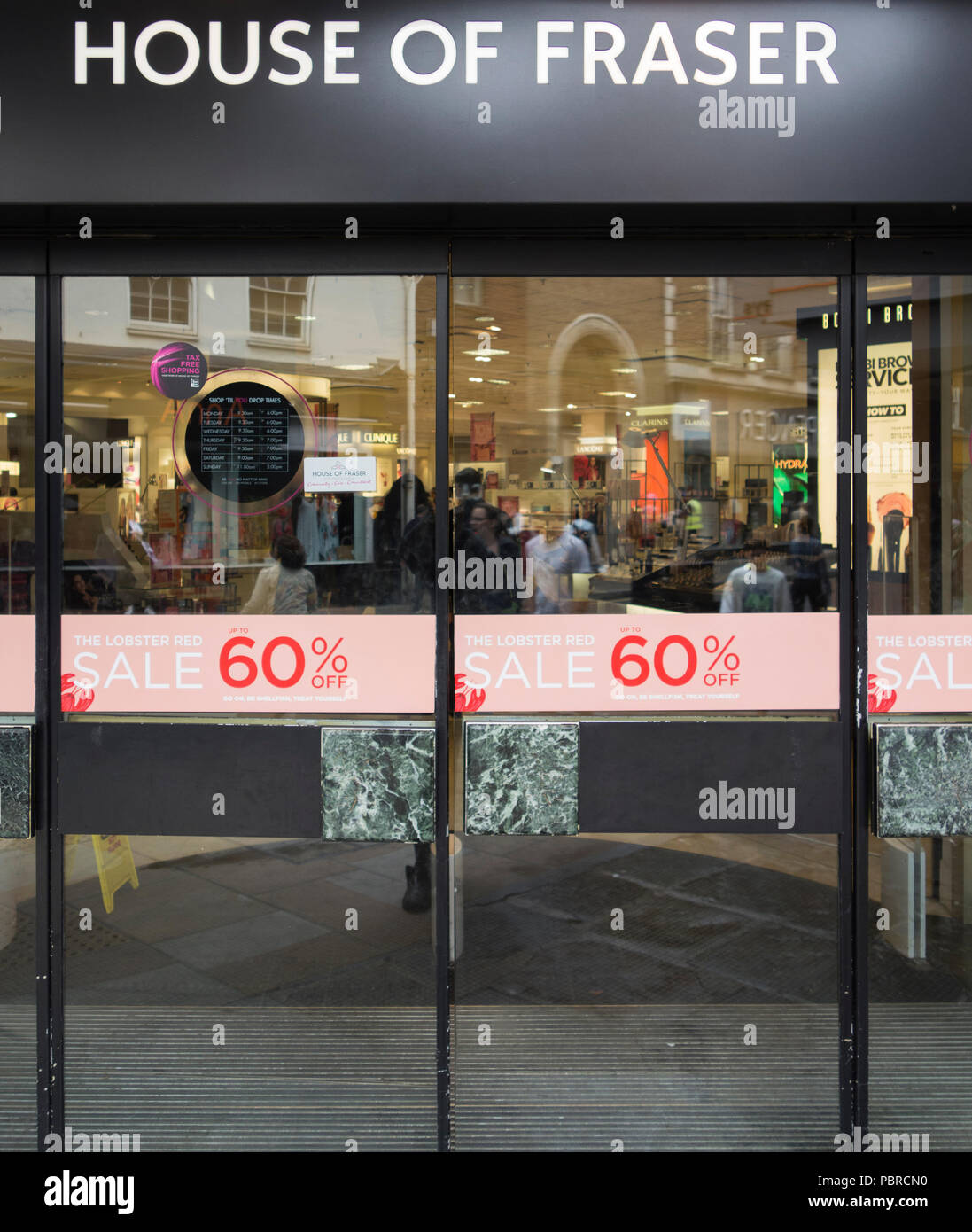 Department store exterior sale hi-res stock photography and images - Alamy