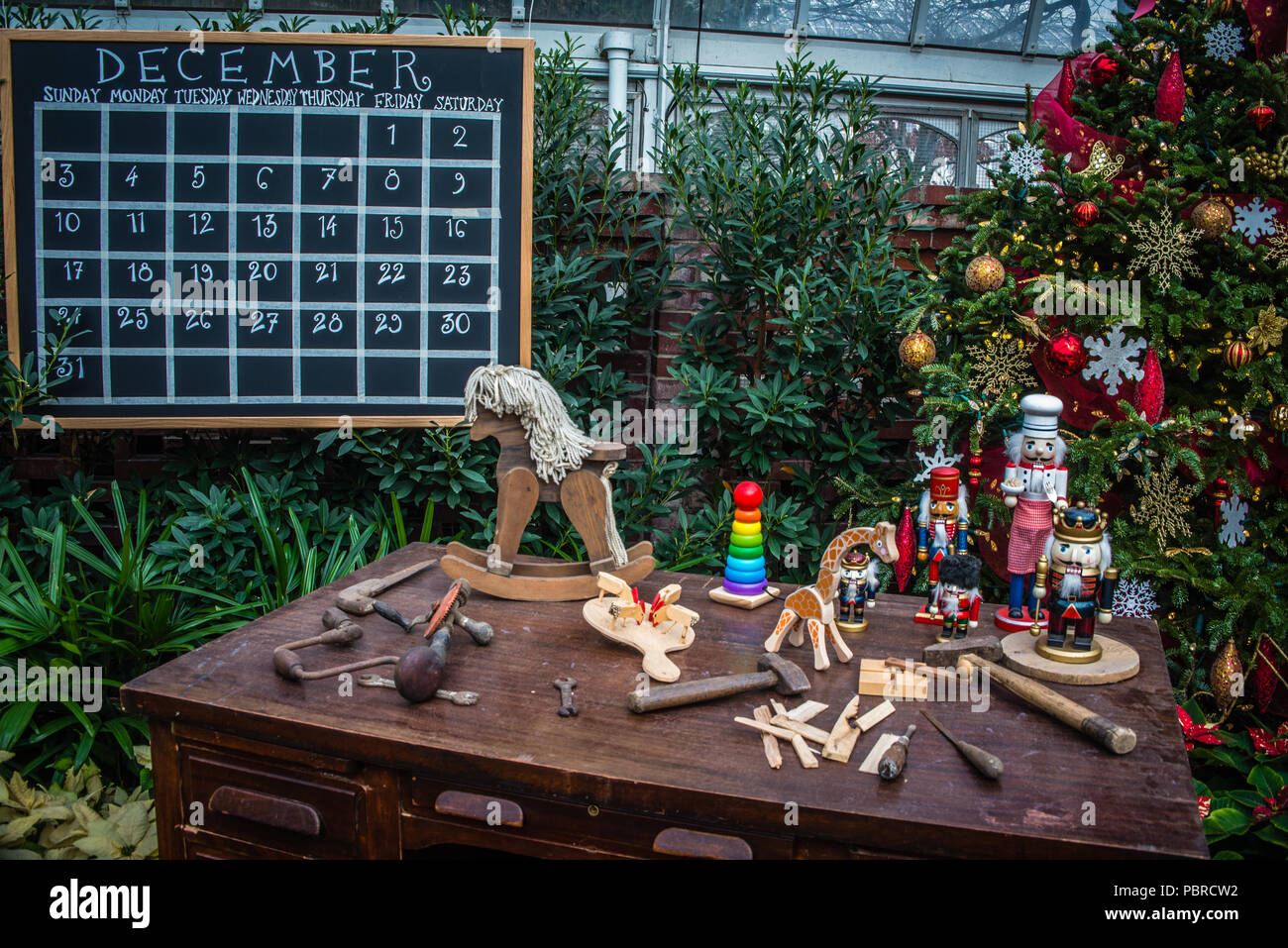 Gift production hi-res stock photography and images - Alamy