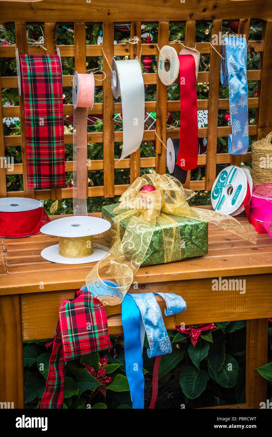 Gift production hi-res stock photography and images - Alamy