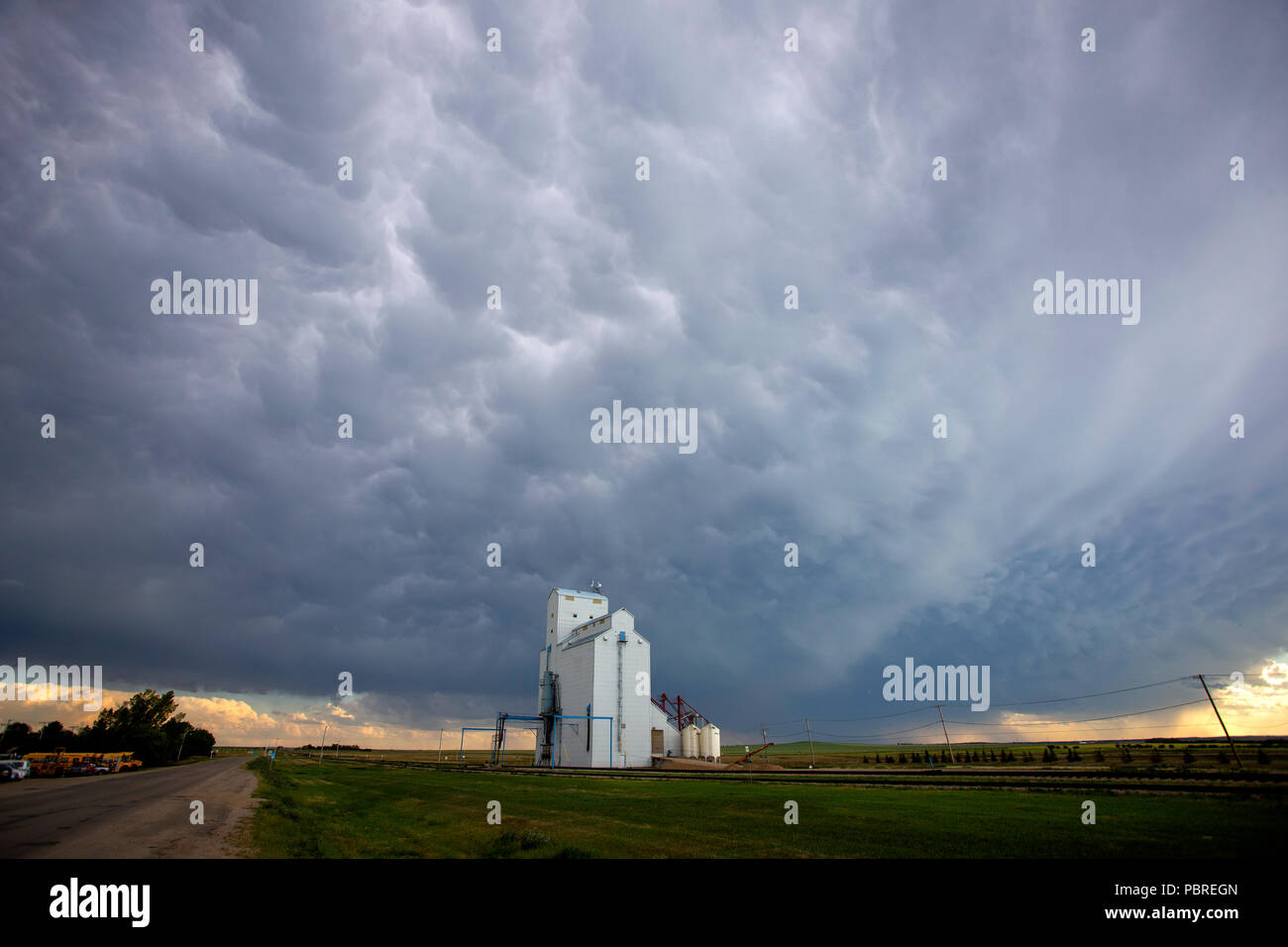 Prairie Storm Clouds Saskatchewan Canada Grain Elevator Stock Photo - Alamy