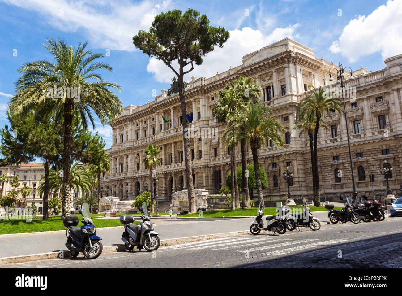 Ministry justice rome italy hi-res stock photography and images - Alamy