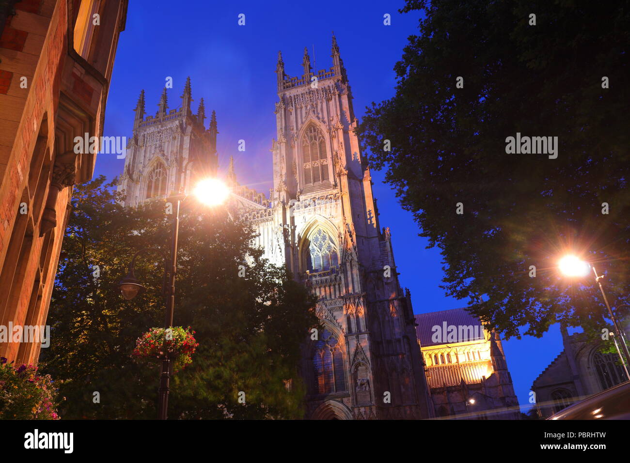 York minster at night hi-res stock photography and images - Alamy