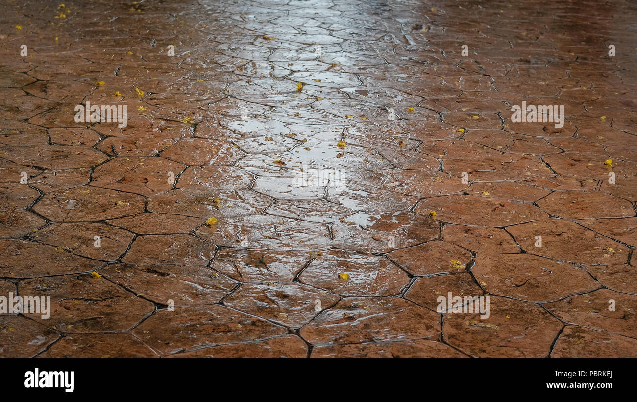 Roadside walkway hi-res stock photography and images - Alamy