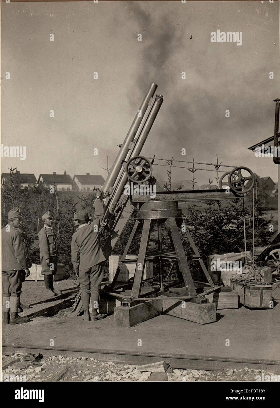 Adaptierte Feldkanone M.05, eingesetzt als Fliegerabwehrkanone ...