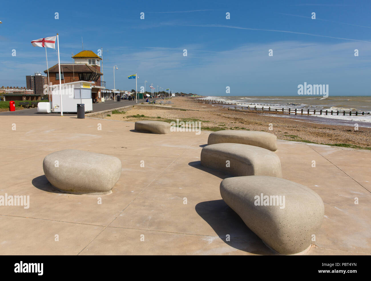 Littlehampton seafront hi-res stock photography and images - Alamy