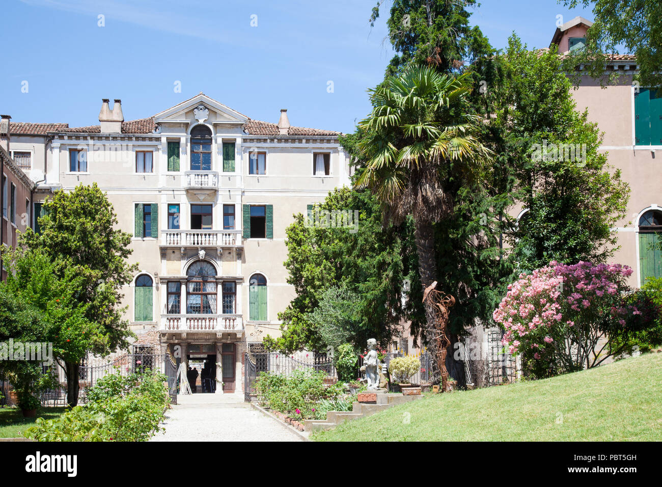Garden ca zenobio palace venice hi-res stock photography and images - Alamy