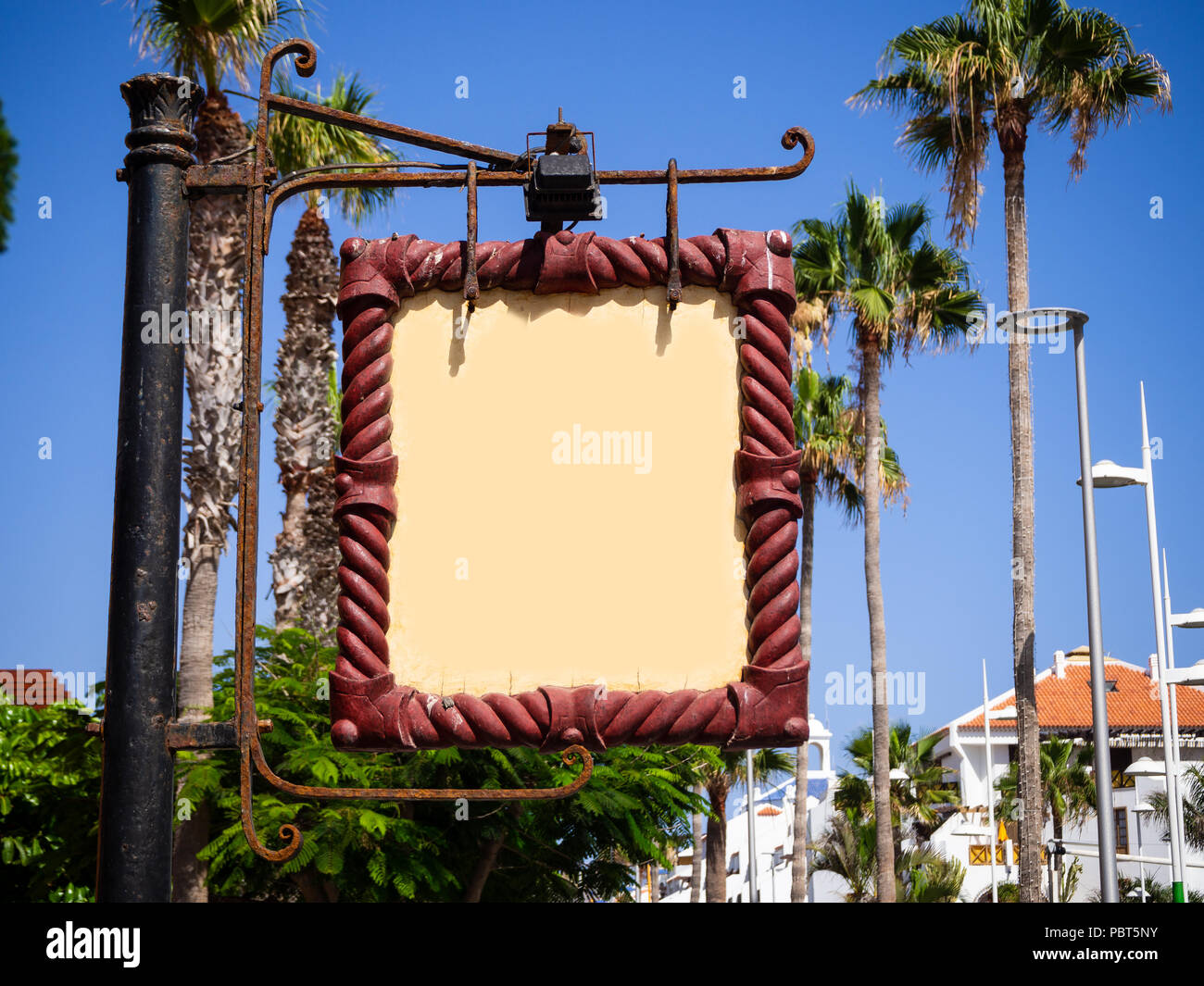 Italian street restaurant blank hi-res stock photography and images - Alamy
